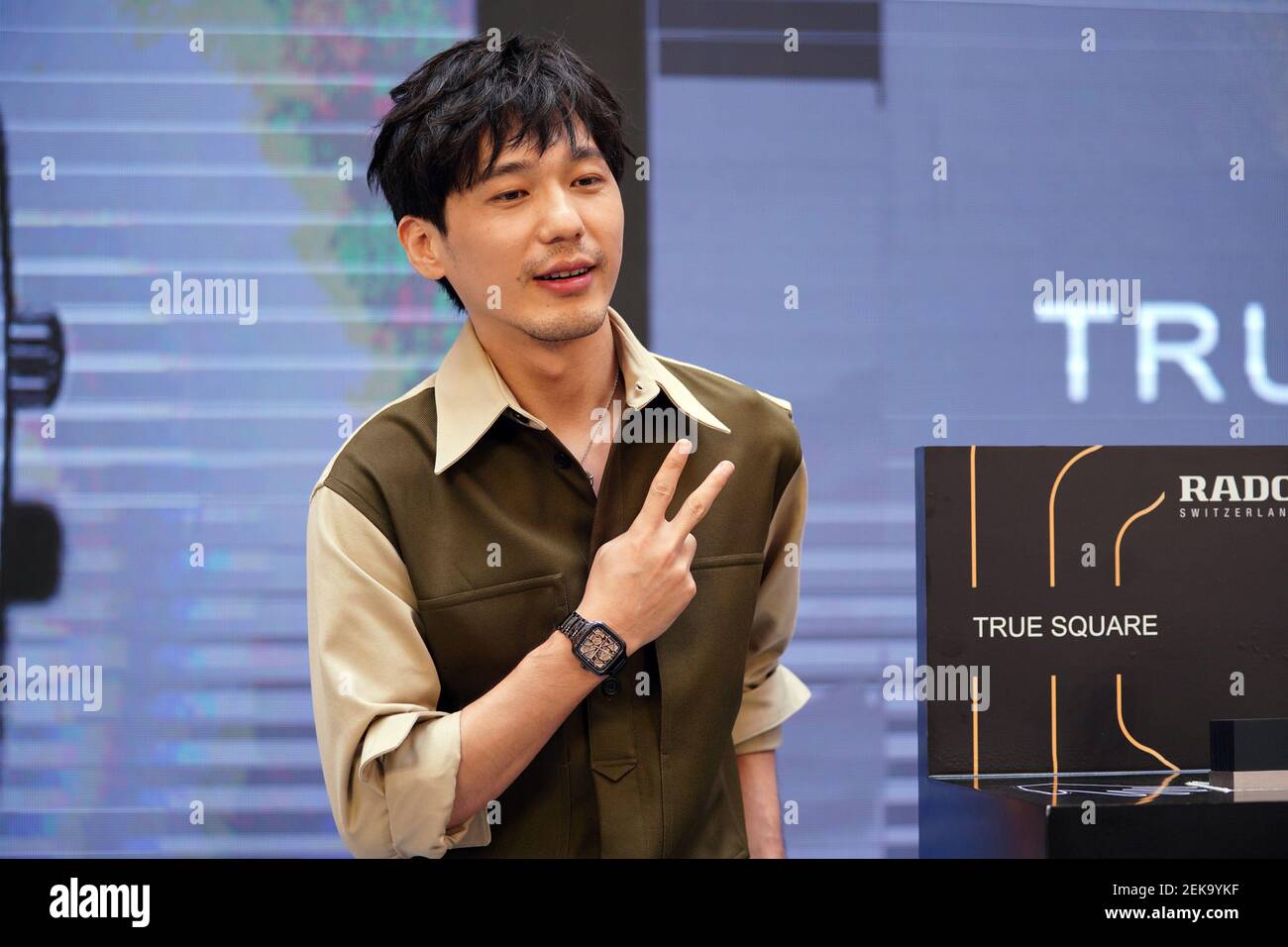 Chinese Actor Bai Yu Shows Off Elegance With A Shirt On During A Promotional Event Shanghai