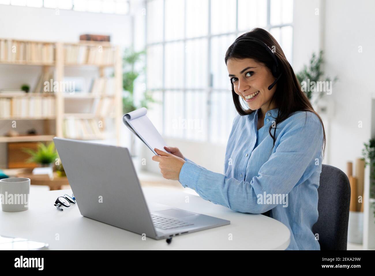 Customer note hi-res stock photography and images - Alamy