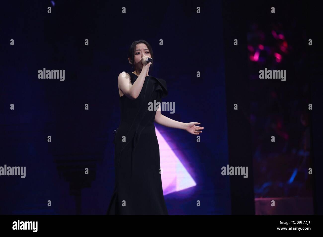 Chinese singer-songwriter Jane Zhang performs at the Chinese Top Ten ...