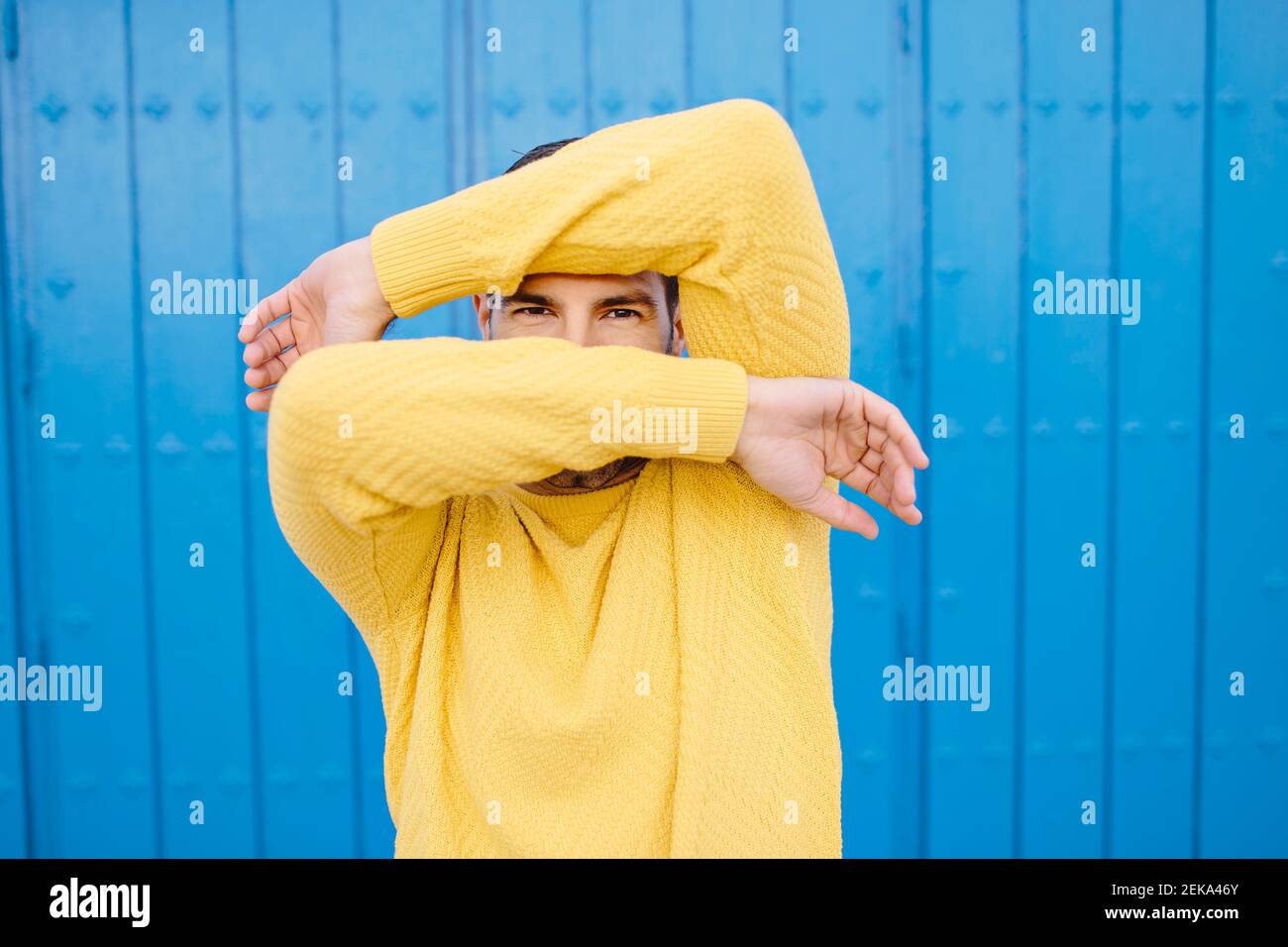 Her arms covering her face hi-res stock photography and images - Alamy