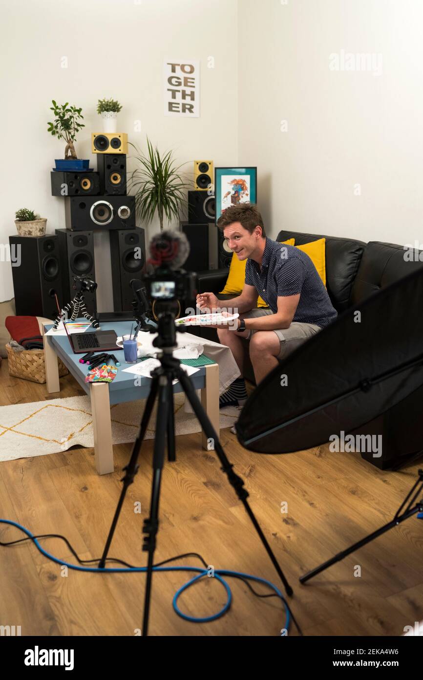 Content creator hi-res stock photography and images - Alamy