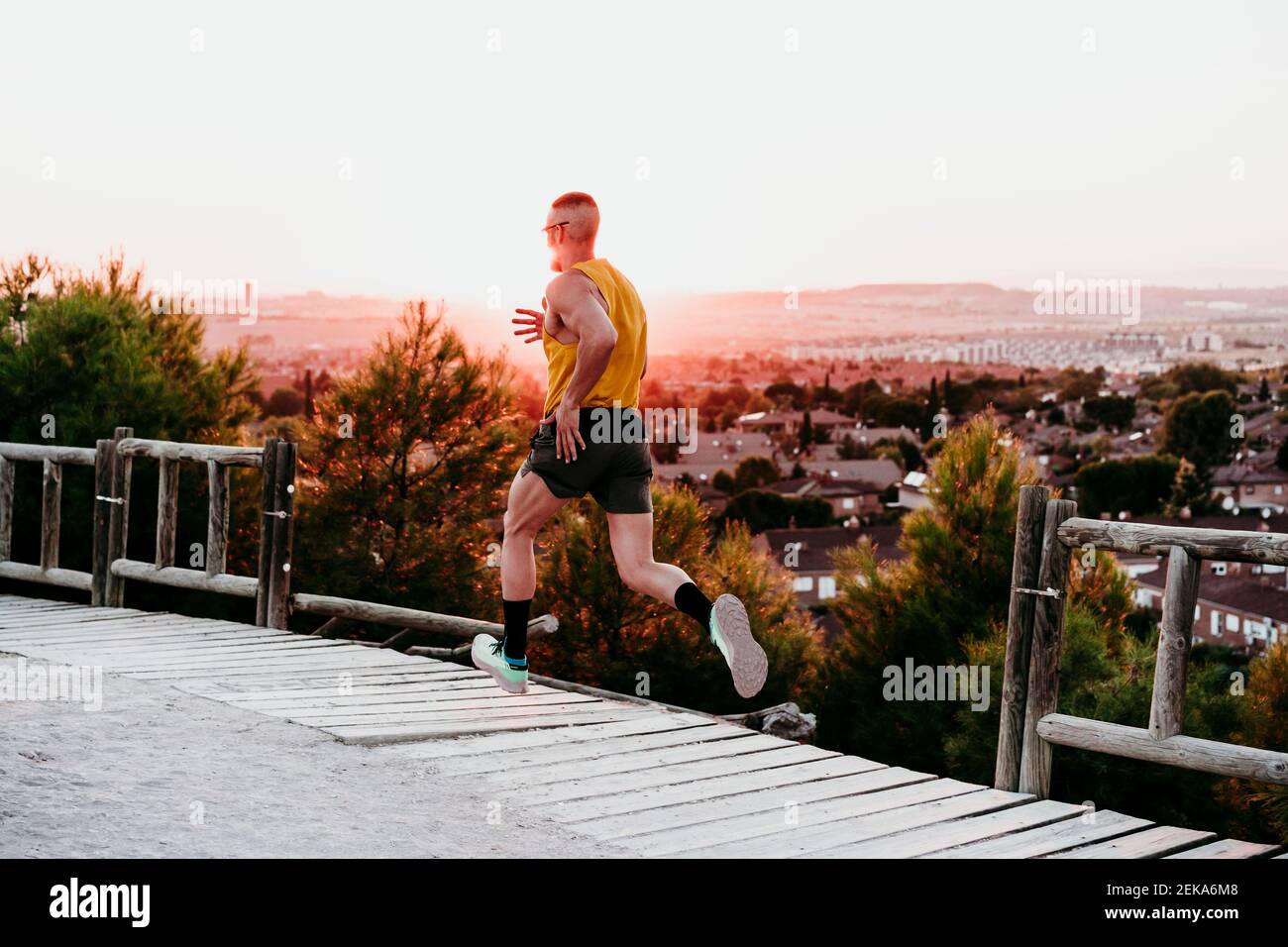 Boardwalk at sunset hi-res stock photography and images - Alamy