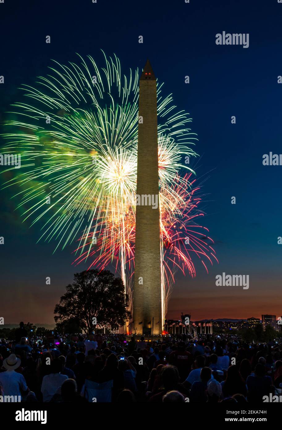 Washington dc monuments, fireworks hi-res stock photography and images ...
