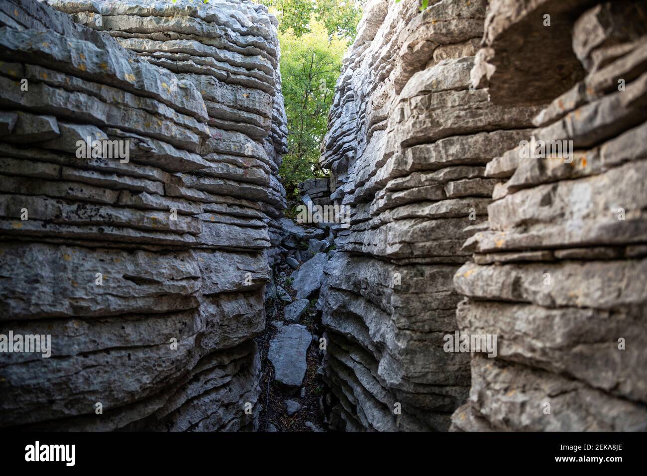Passage between rock formations hi-res stock photography and images - Alamy