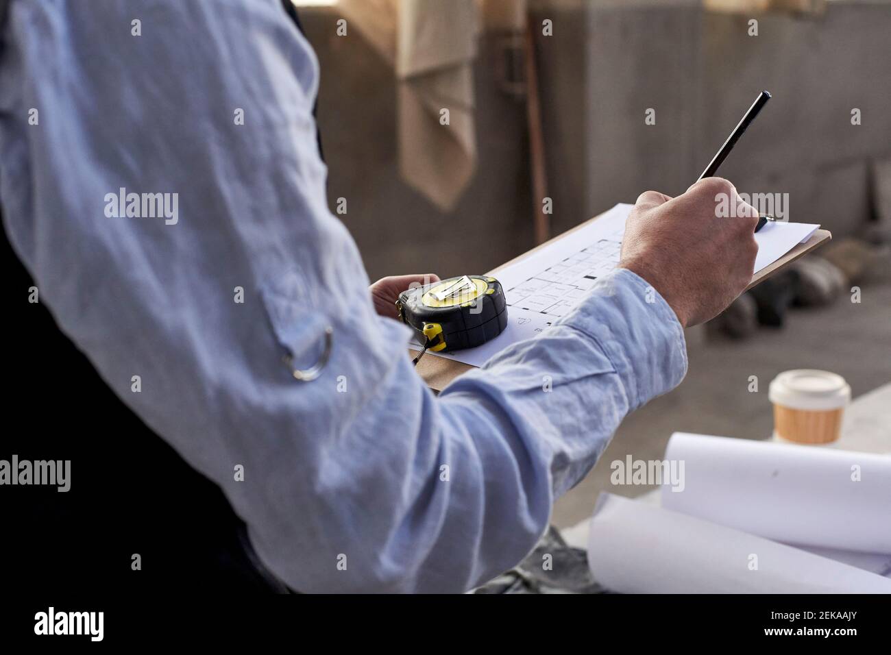 Building with writing hi-res stock photography and images - Alamy