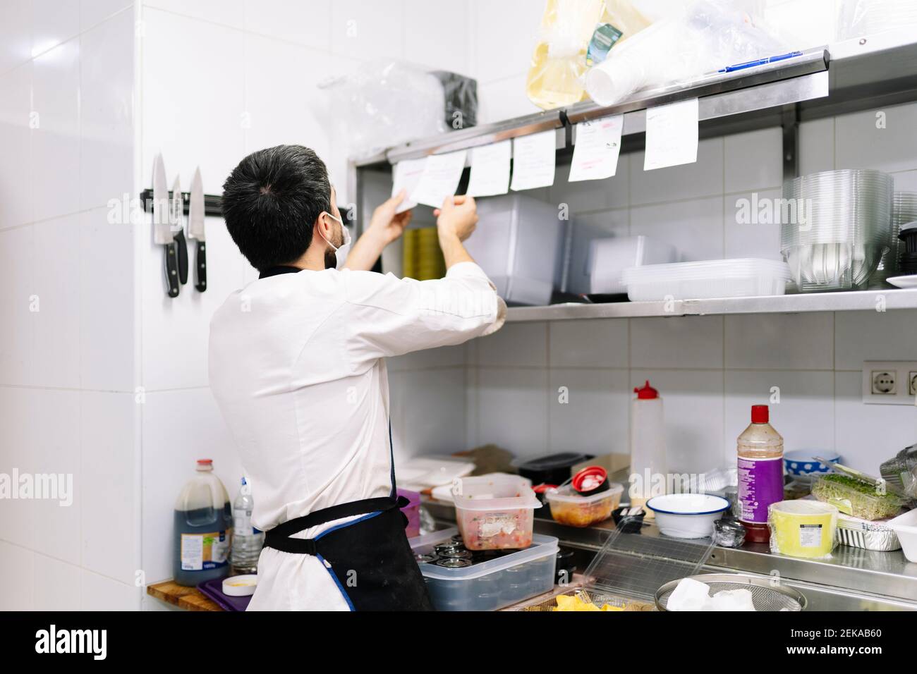 Messy restaurant kitchen hi-res stock photography and images - Alamy