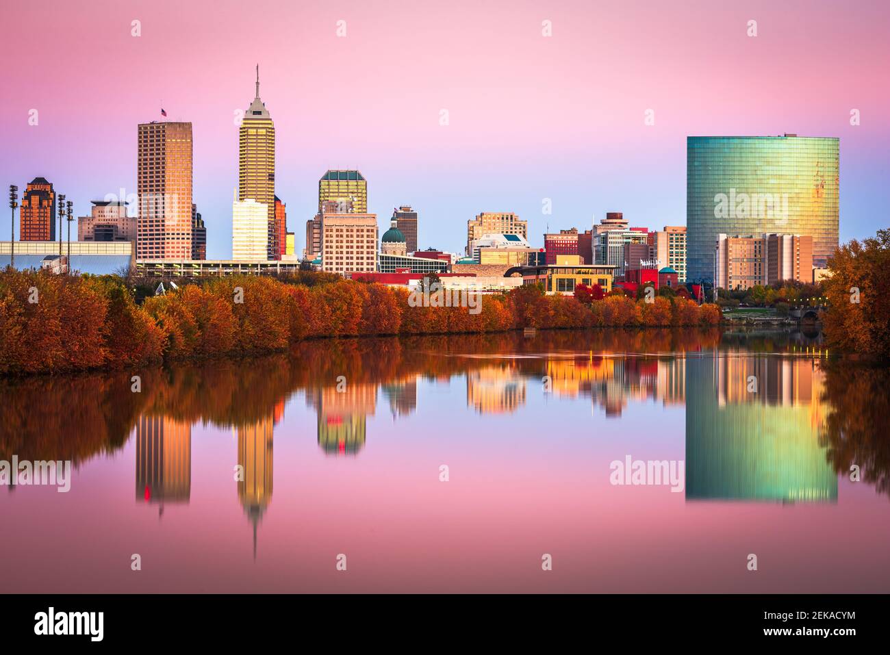 Downtown skyline white river indianapolis hi-res stock photography and ...