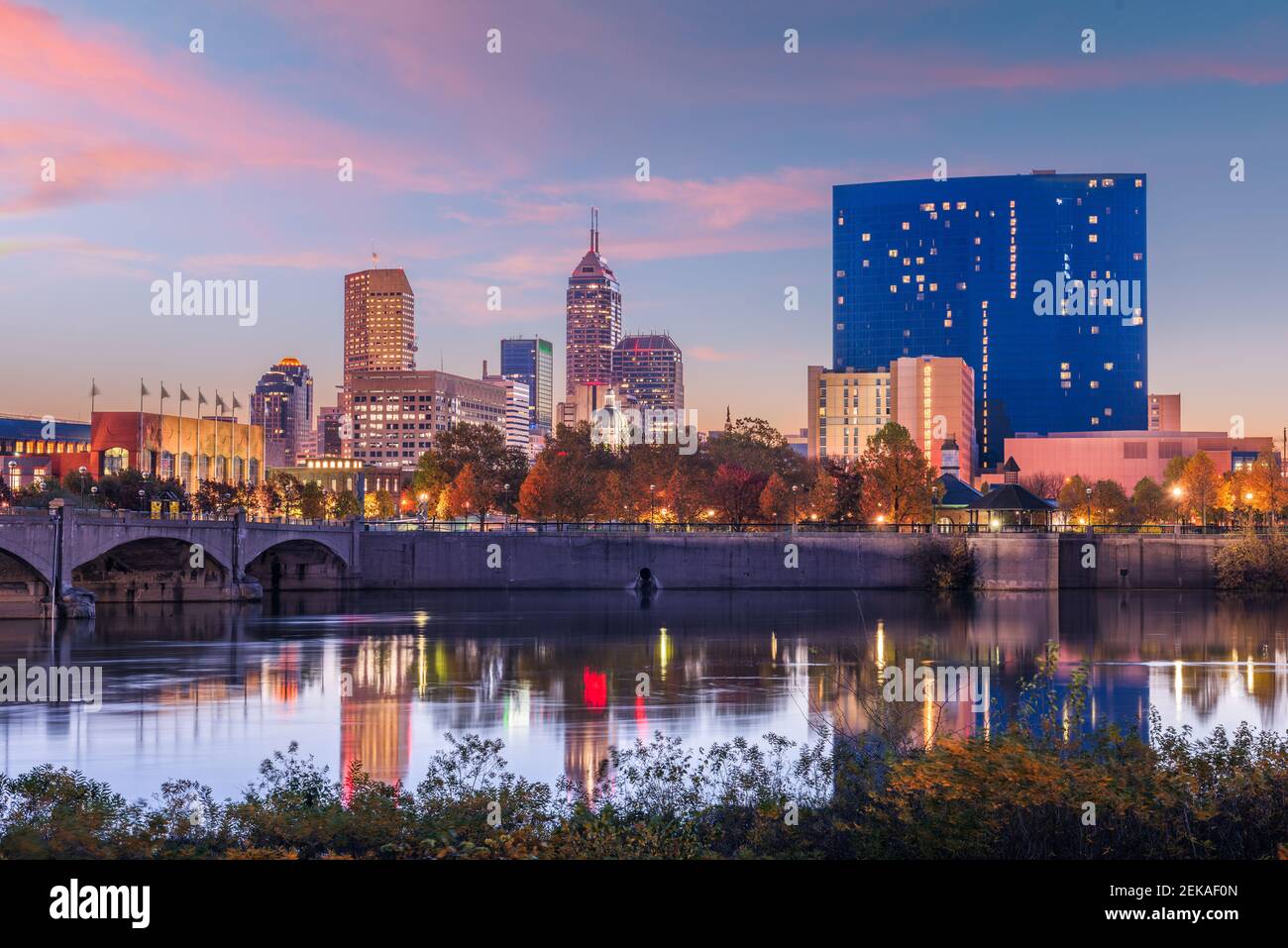 Downtown skyline white river indianapolis hi-res stock photography and ...