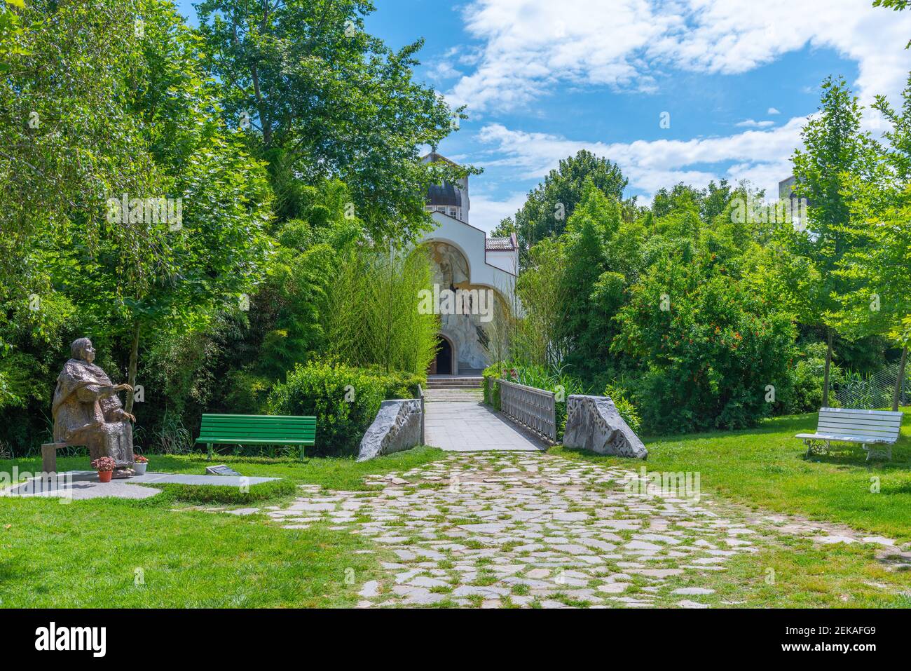 Bronze statue of Baba Vanga in Rupite, Bulgaria Stock Photo - Alamy
