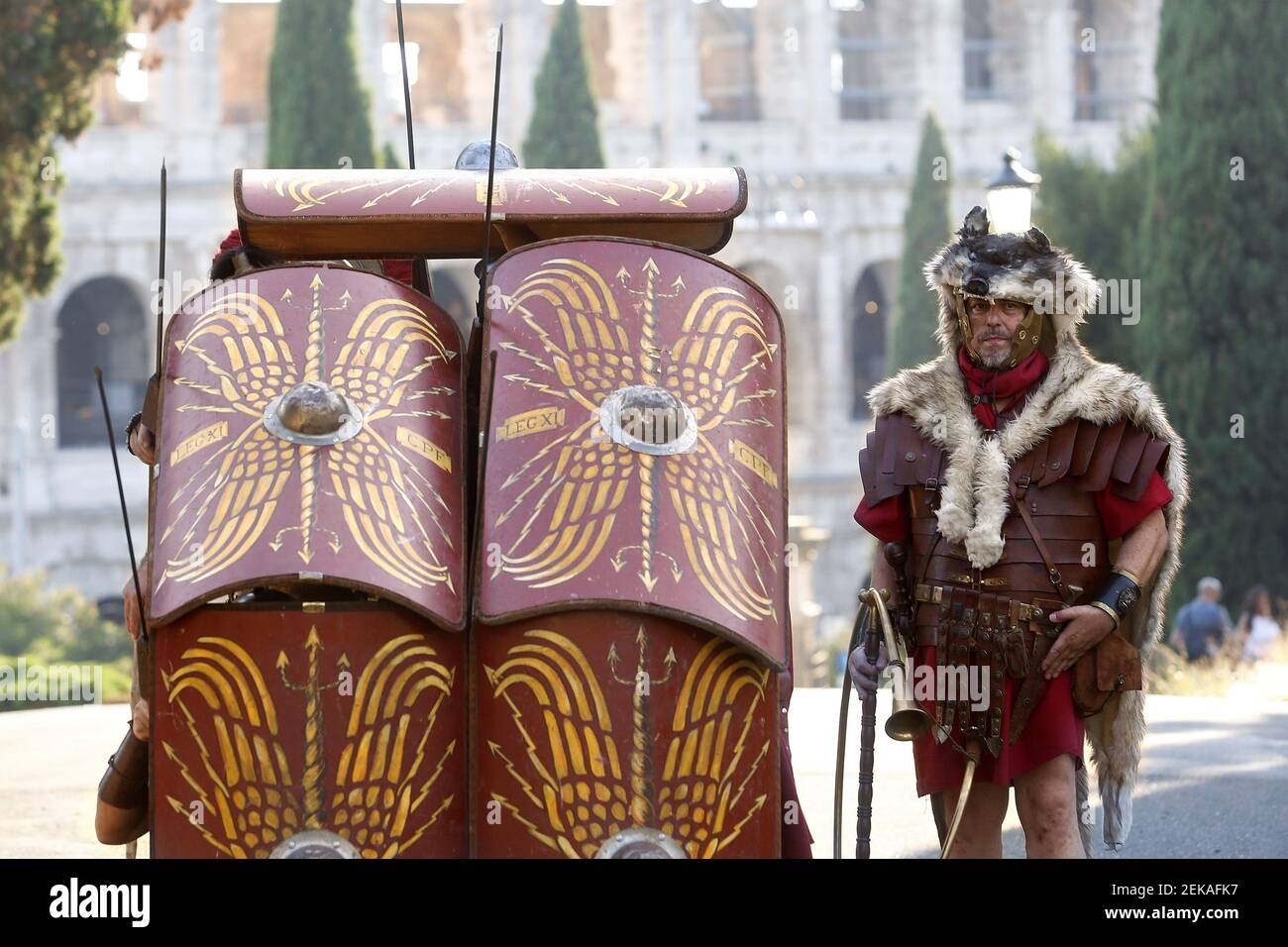 1st and 2nd century BC legionaries of the most famous Roman reenactment ...