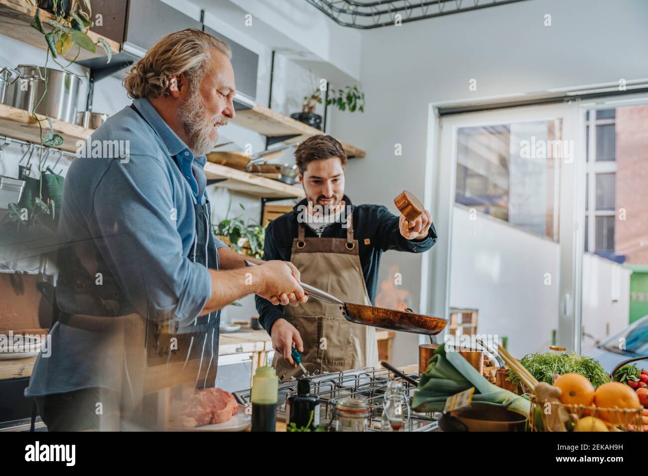 Team chef hi-res stock photography and images - Alamy