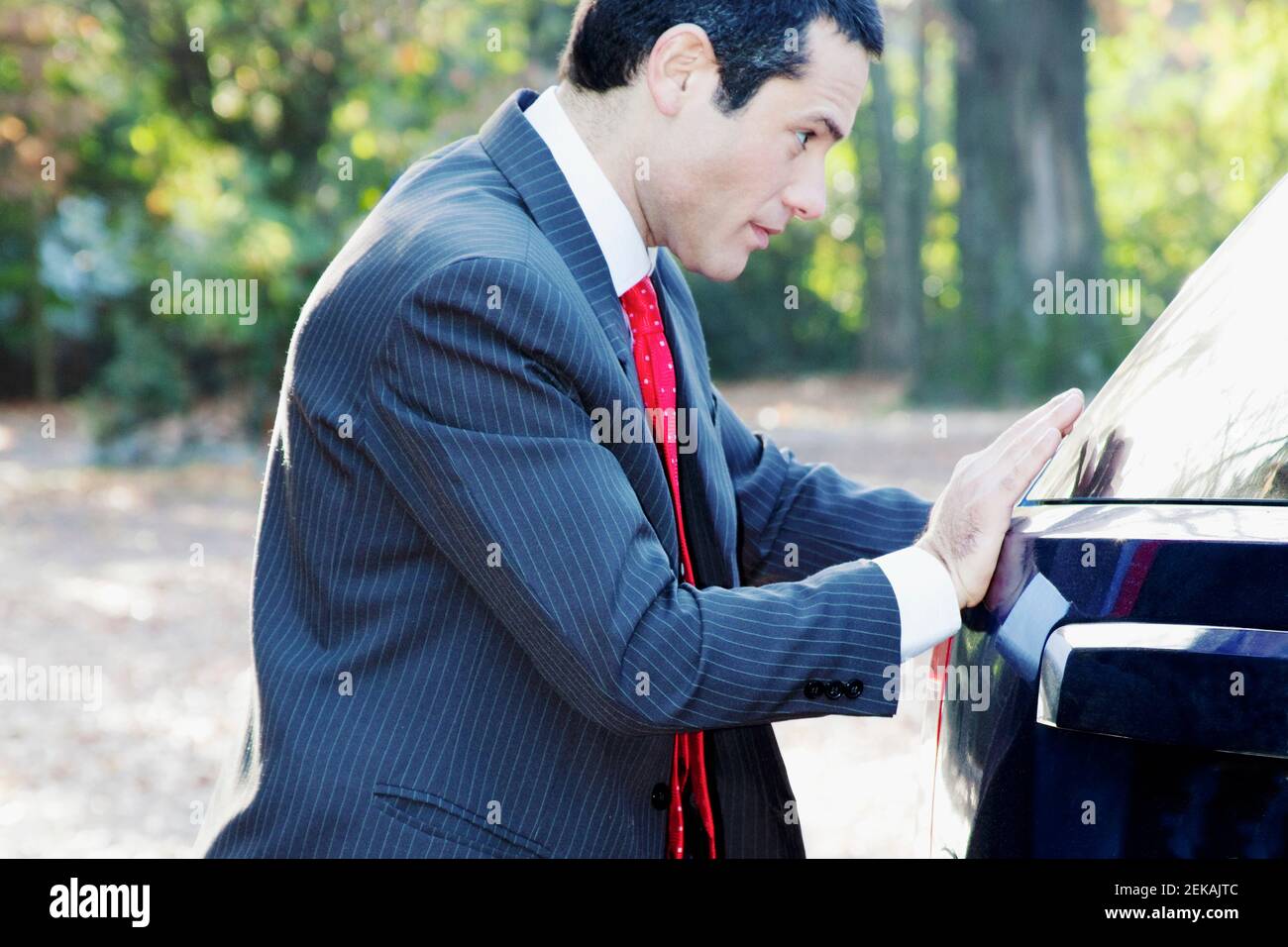 Pushing a car hi-res stock photography and images - Alamy