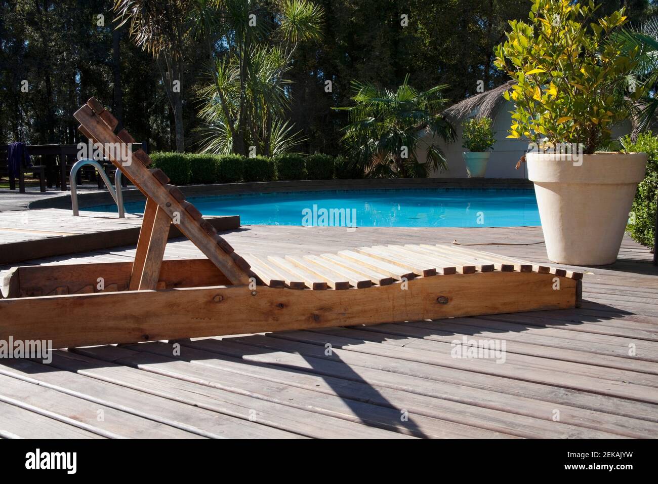 Empty lounge chair hi-res stock photography and images - Alamy