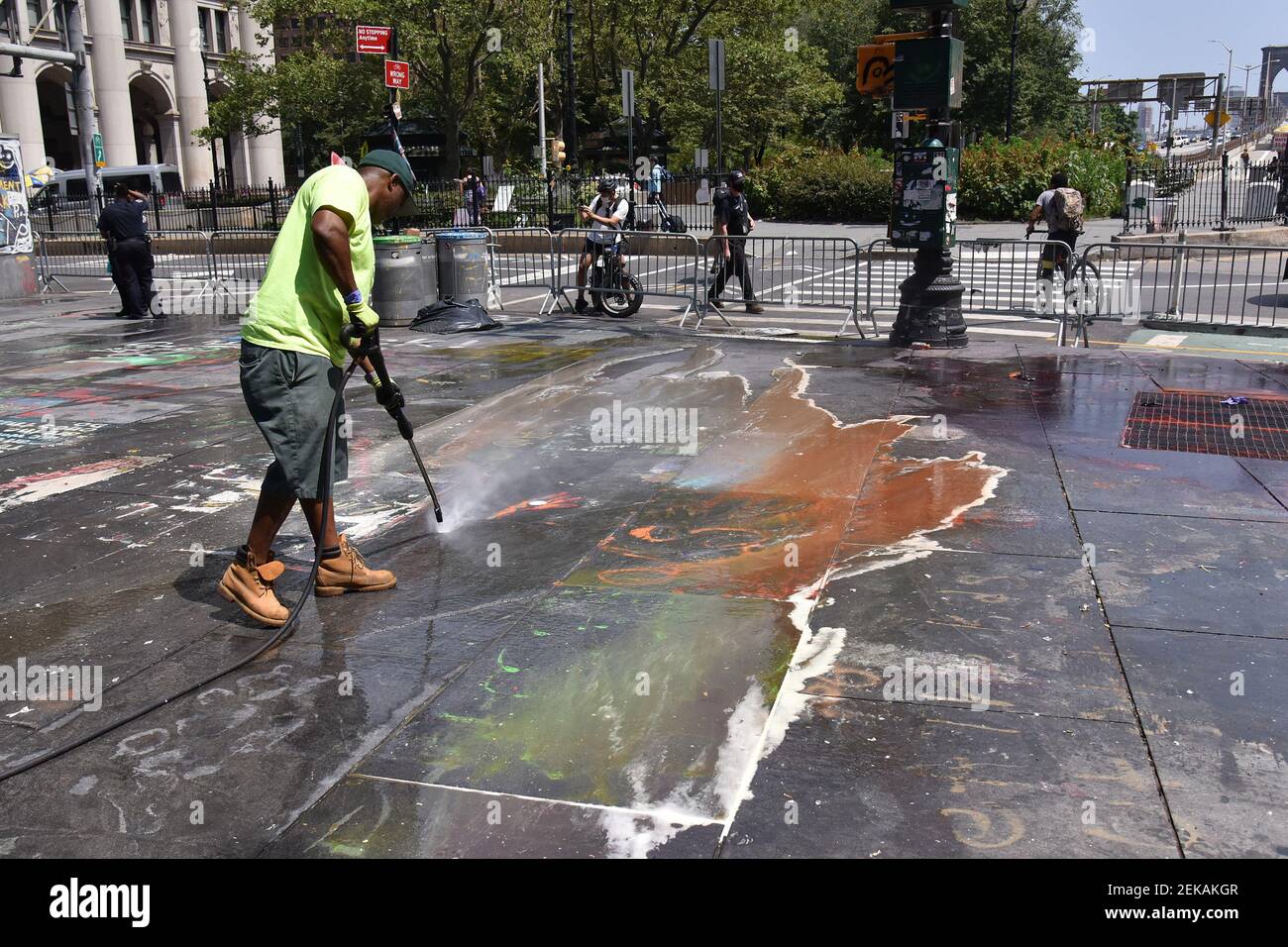 Pressure wash graffiti hi-res stock photography and images - Alamy