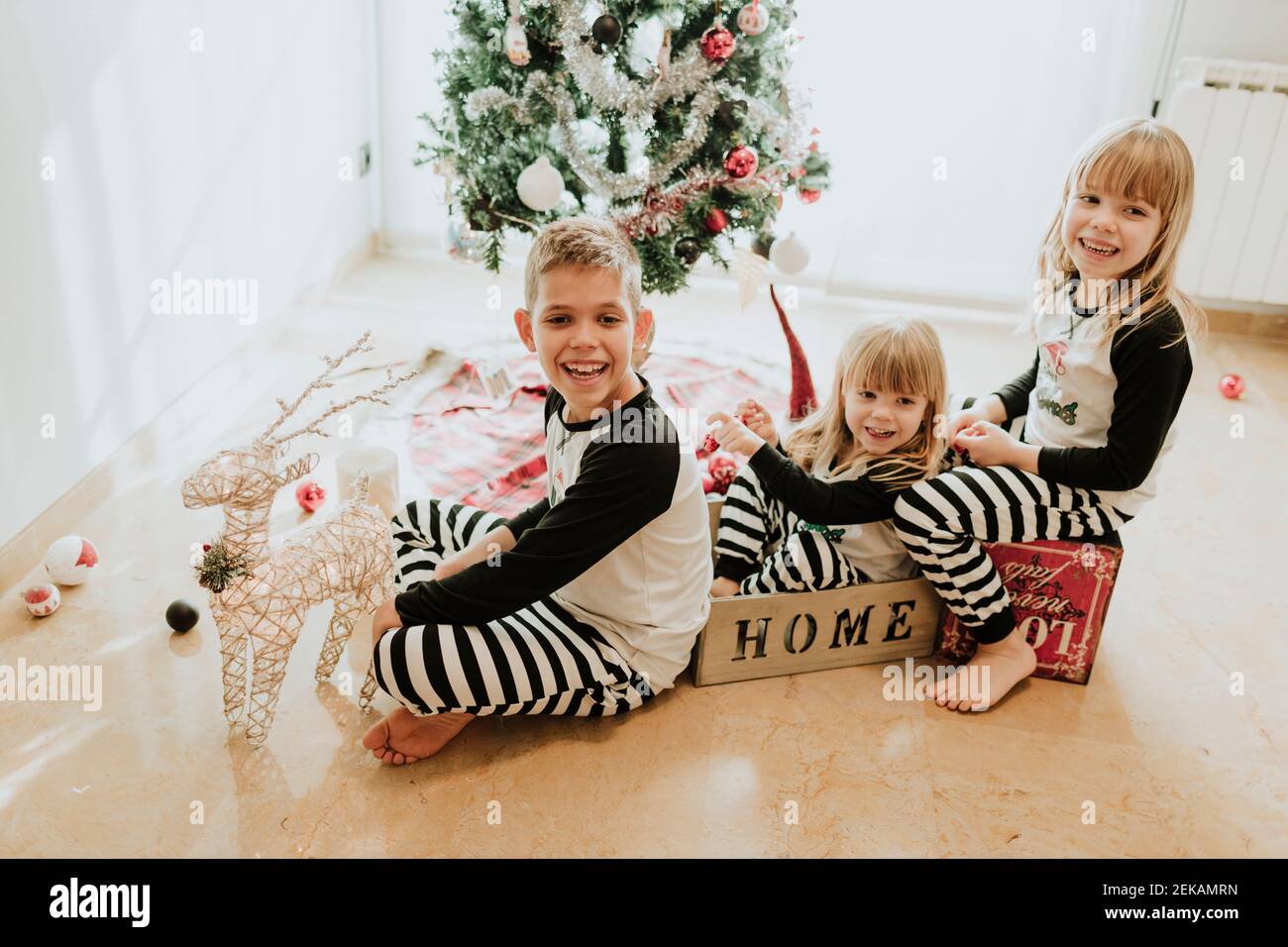 Toddler walking holding adults hand hi-res stock photography and images ...