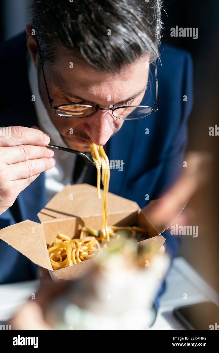 Office unhealthy eating hi-res stock photography and images - Alamy