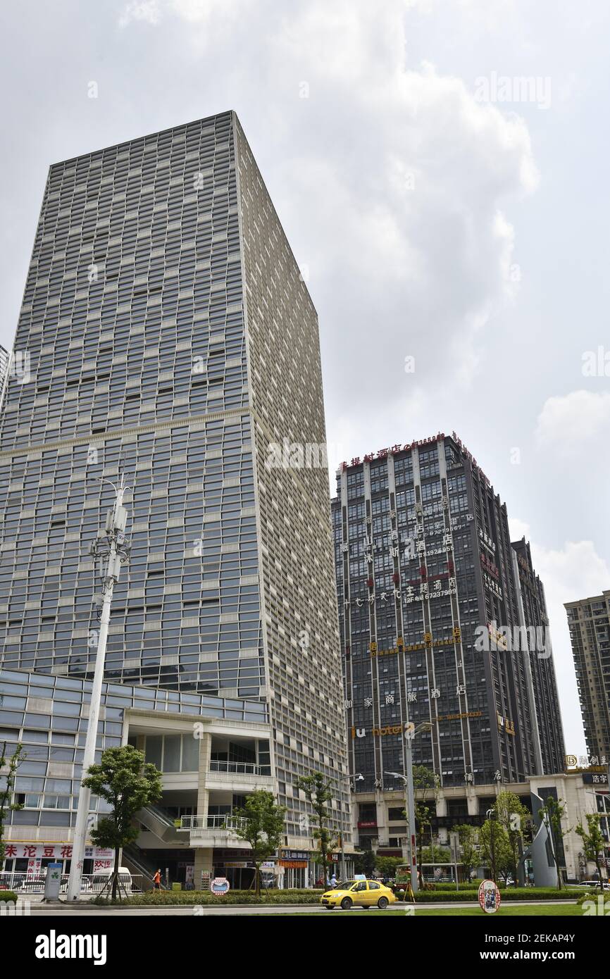 Sichuanï¼ŒCHINA-Recently, chongqing yubei district of a building into ...