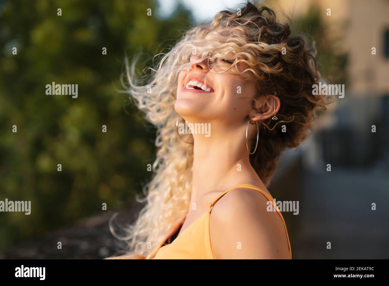 Laughing headshot hi-res stock photography and images - Alamy