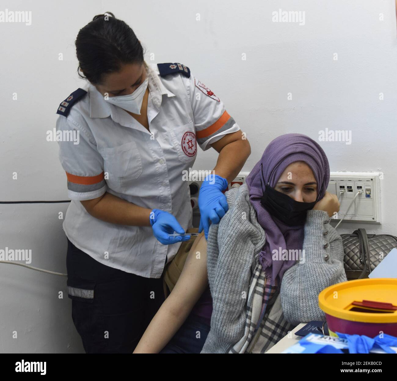 News health paramedic hi-res stock photography and images - Alamy