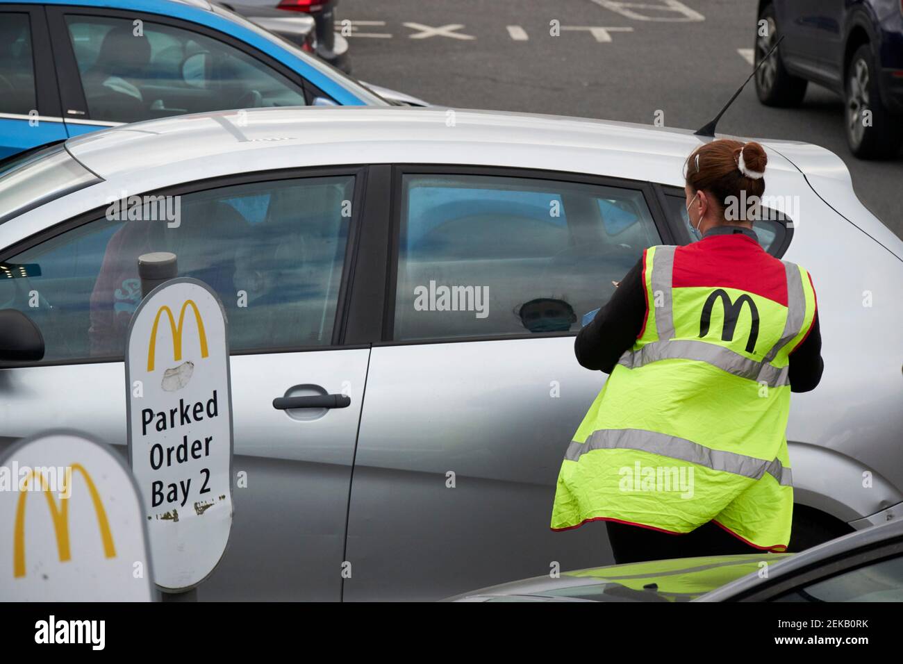 Female mcdonalds workers uk hi-res stock photography and images - Alamy