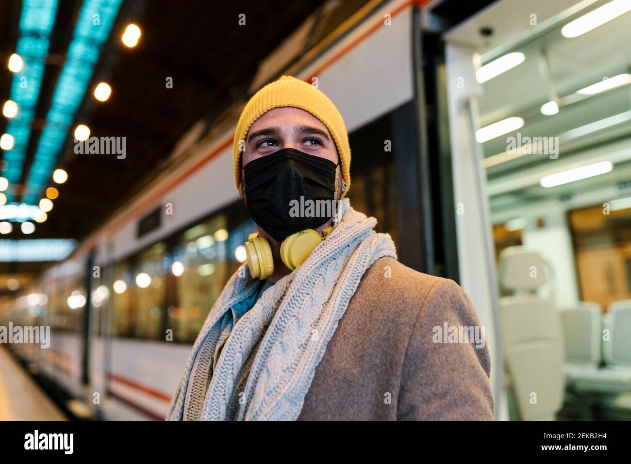 Man wearing face mask train travel hi-res stock photography and images ...