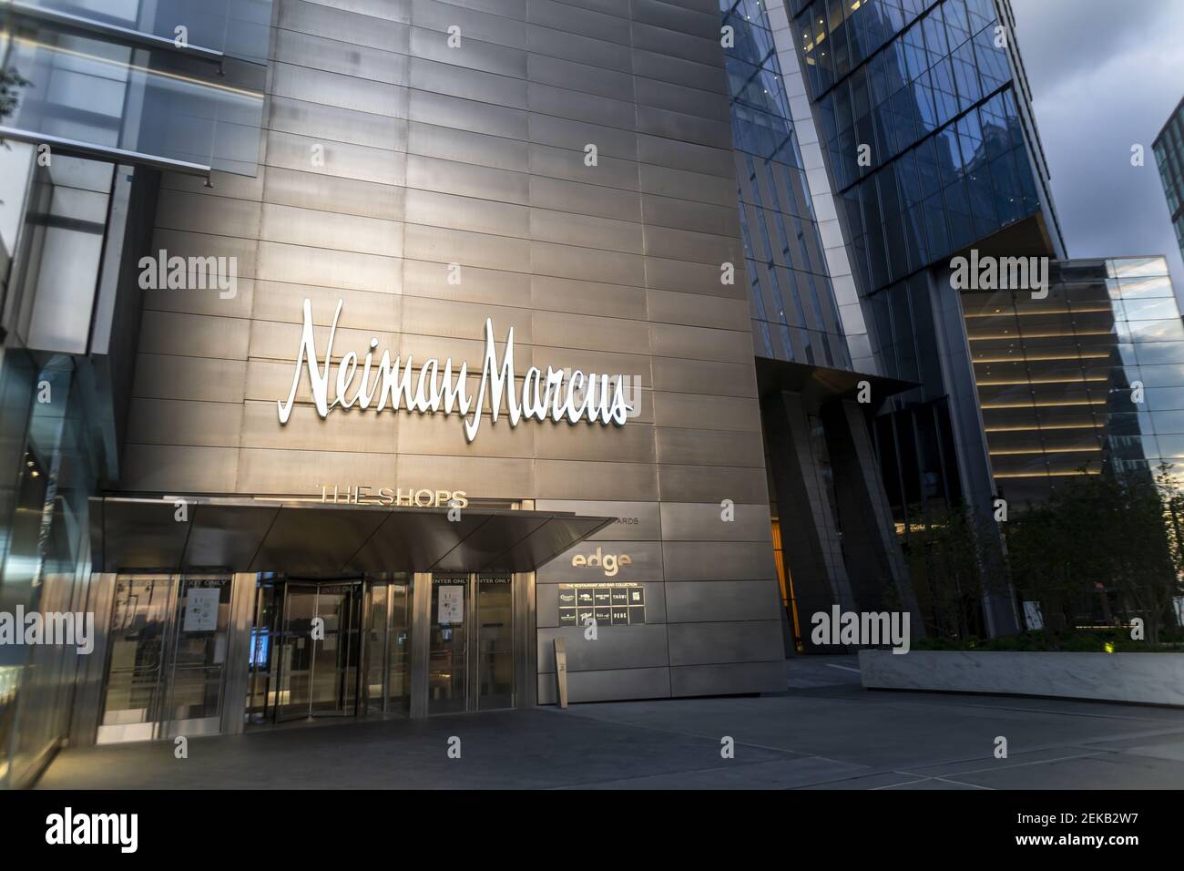 The closed Neiman Marcus department store in the Hudson Yards mall on ...