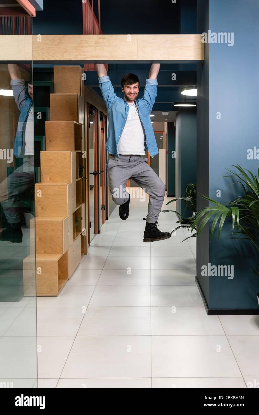 Hanging corridor hi-res stock photography and images - Alamy