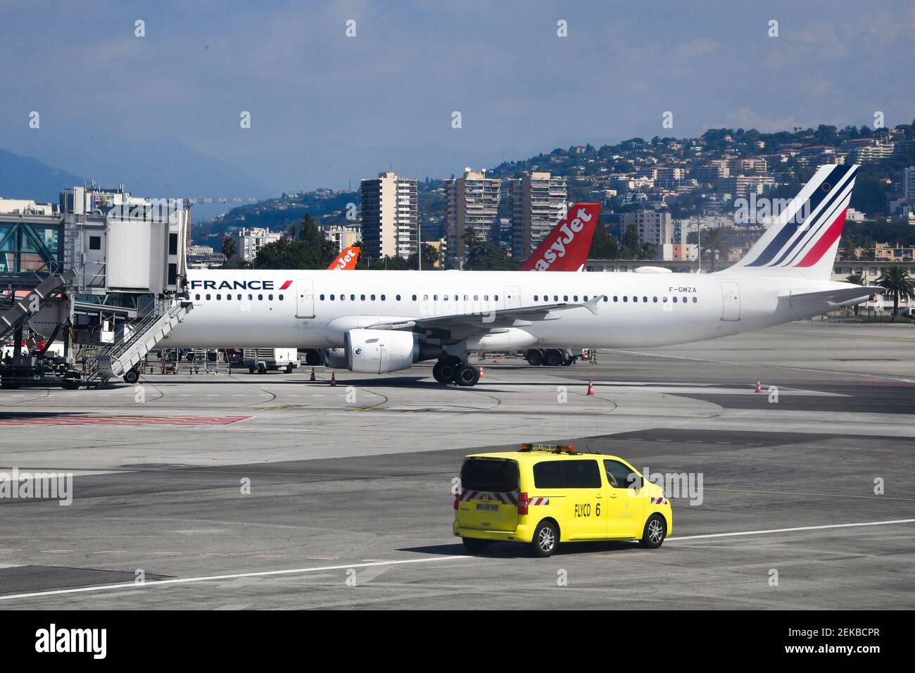 Nice Côte d'Azur Airportt, Air France flight to Paris-Charles de Gaulle ...