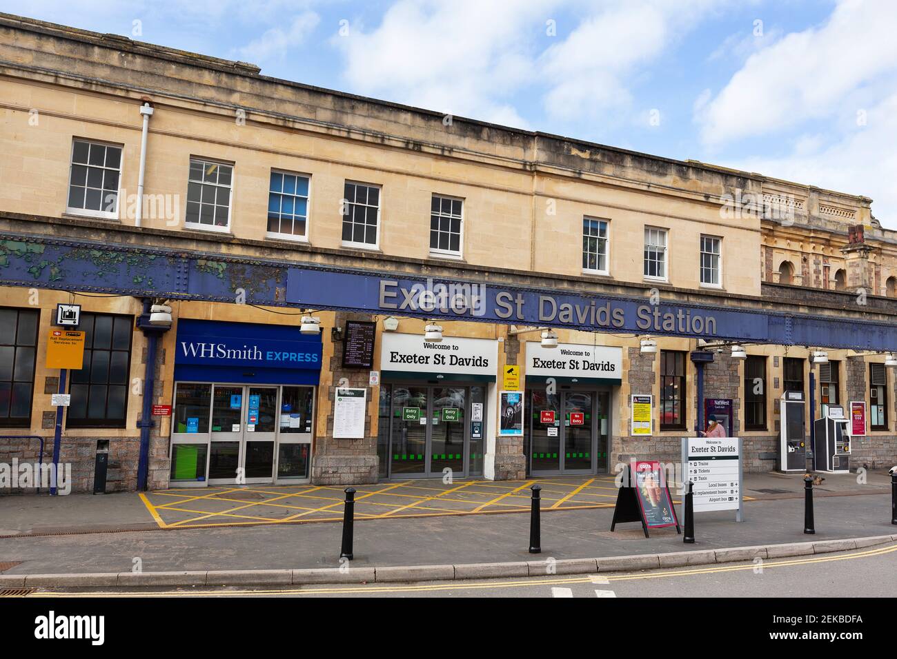 GV of Exeter St Davids rail station in Exeter, devon which connects the ...