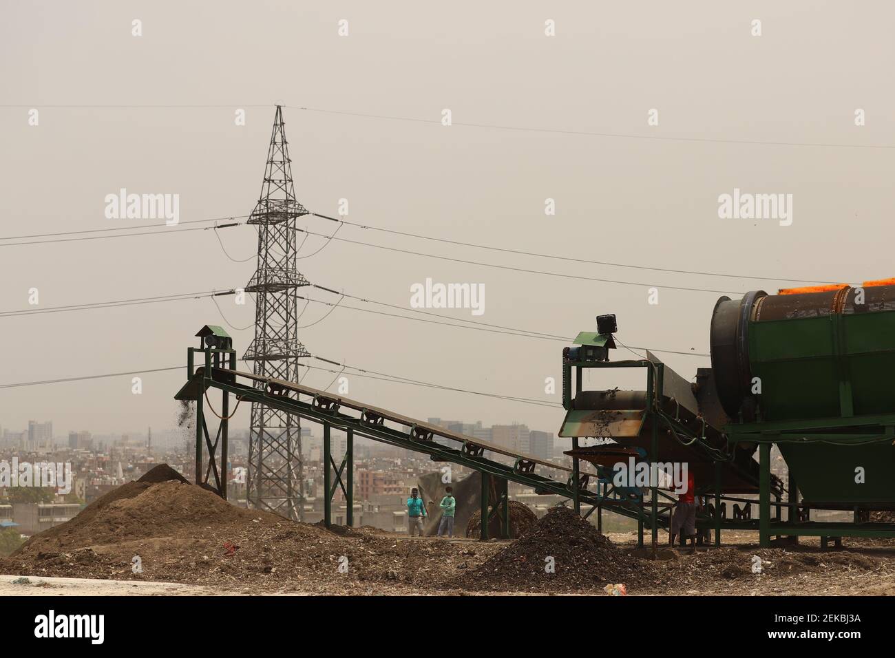 East Delhi Municipal Corporation (EDMC) use a trommel-cum-ballistic ...