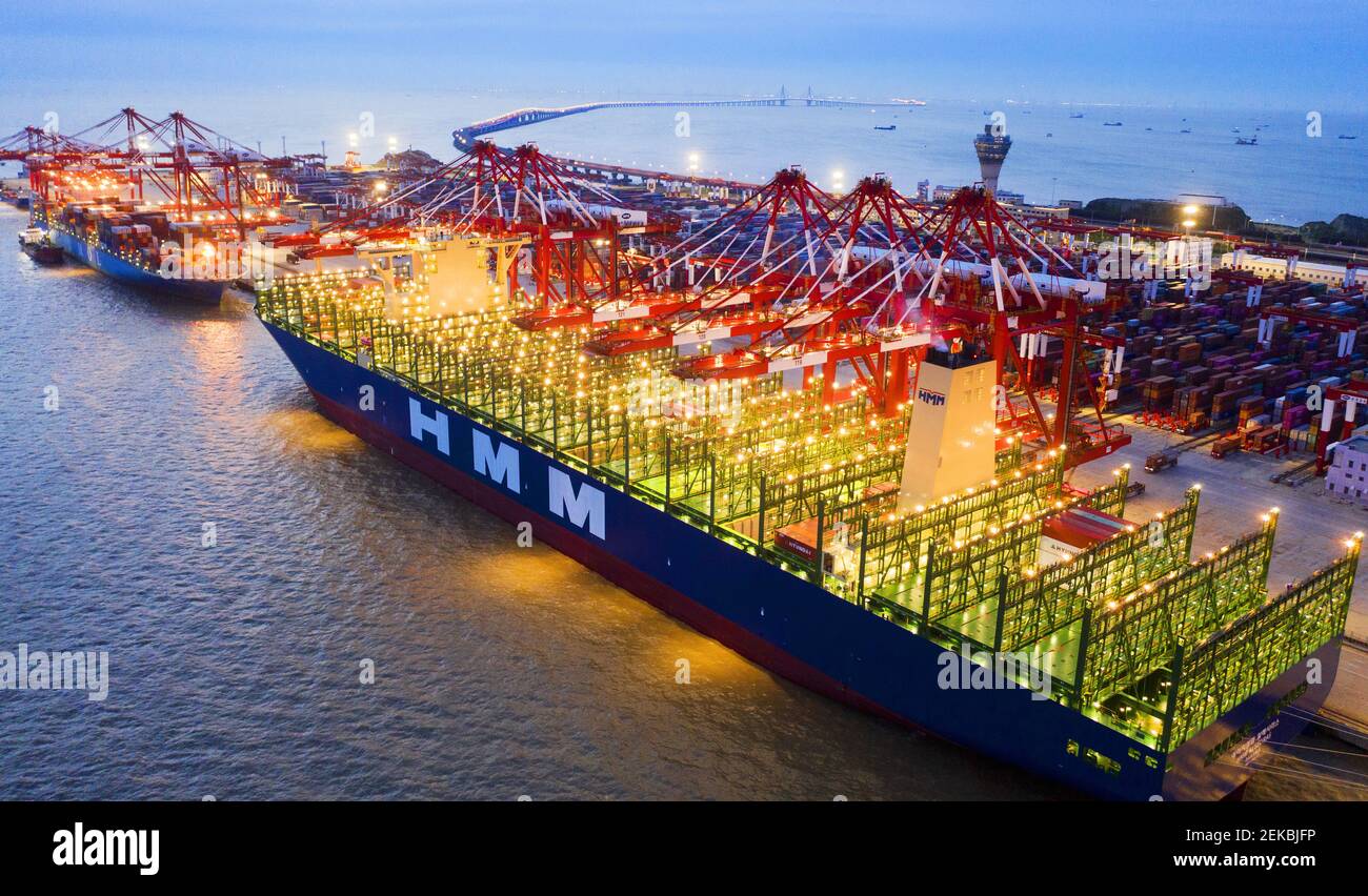Aerial view of container vessels working at the Yangshan Port in ...