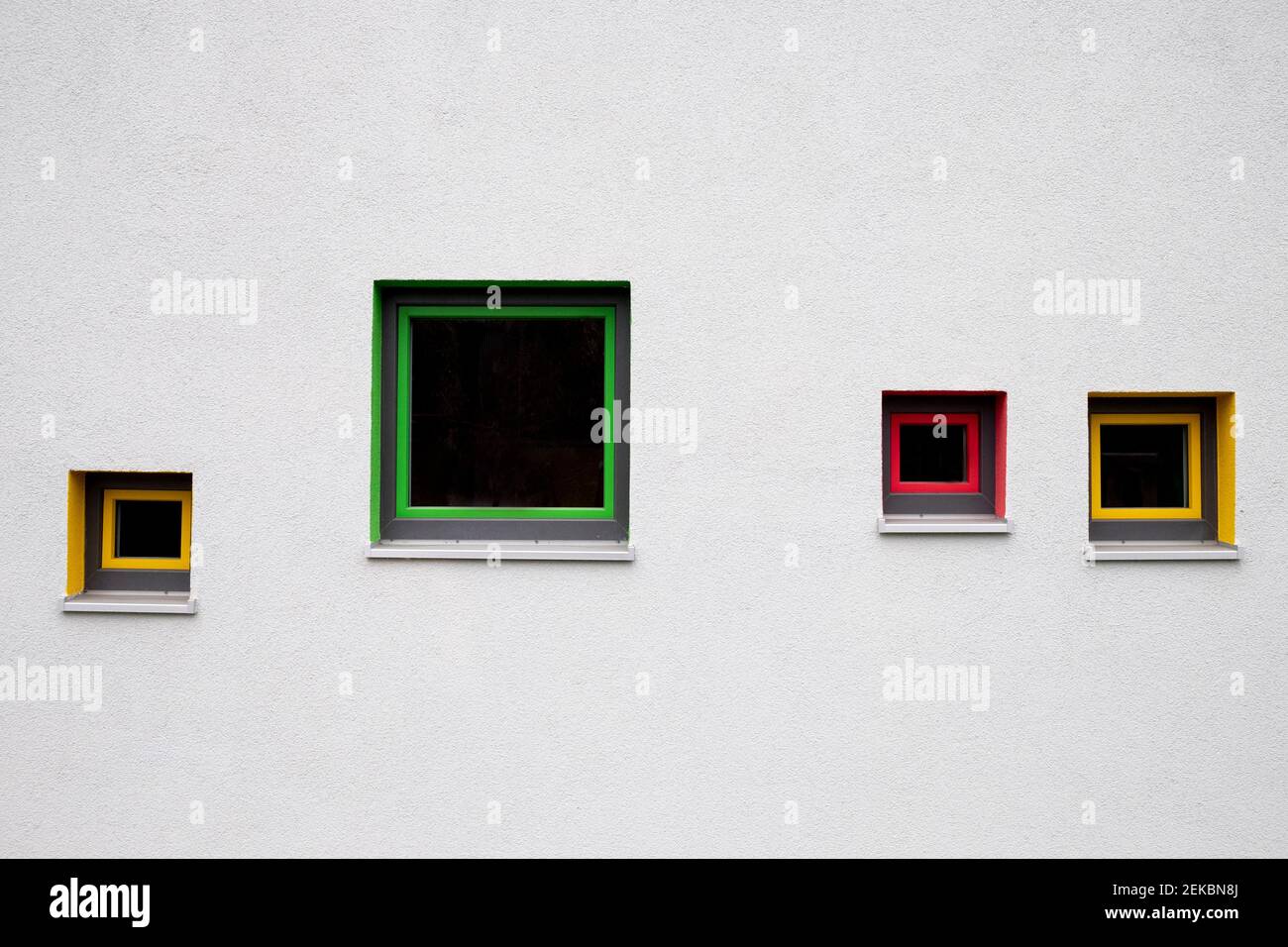 Yellow window frames hi-res stock photography and images - Alamy