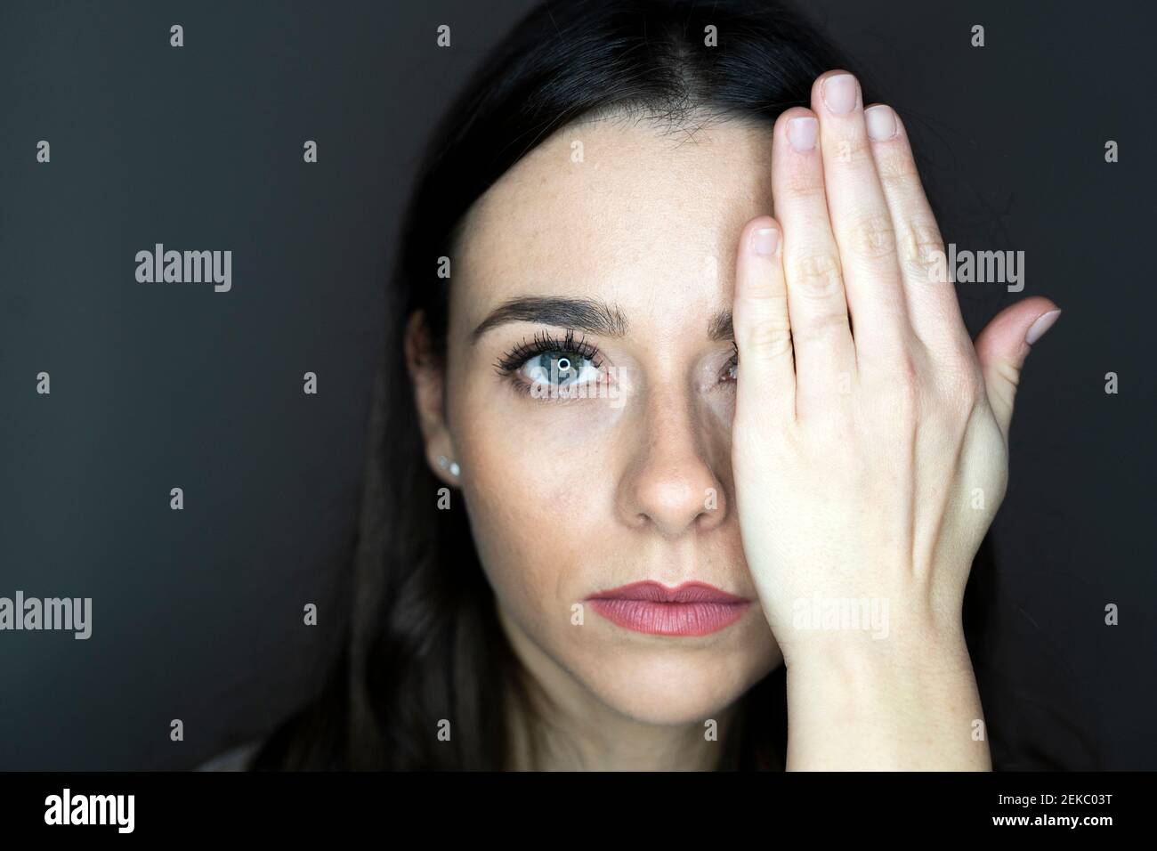 One woman 20 years headshot hi-res stock photography and images - Alamy