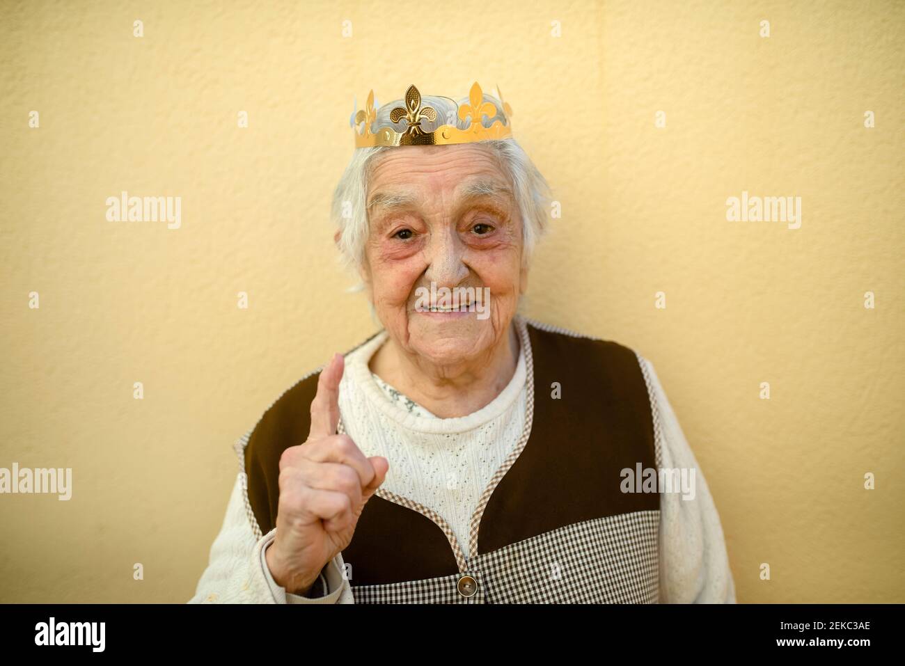 Wearing paper crown hi-res stock photography and images - Alamy