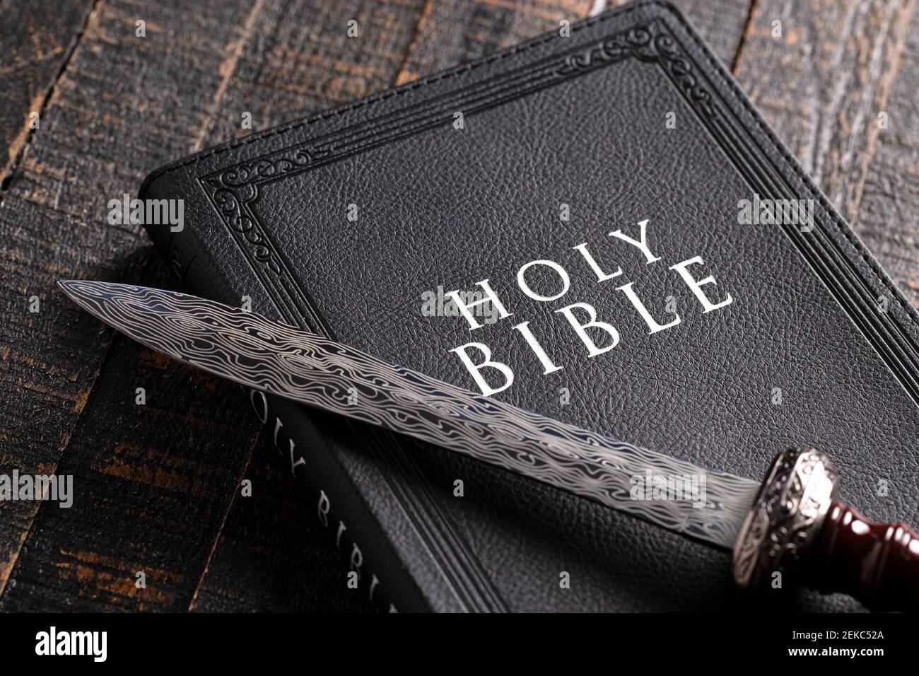 Double edged sword bible hi-res stock photography and images - Alamy