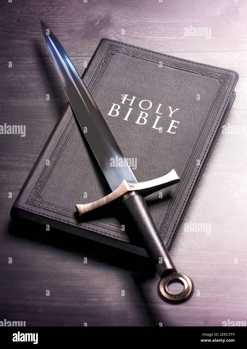 Double edged sword bible hi-res stock photography and images - Alamy