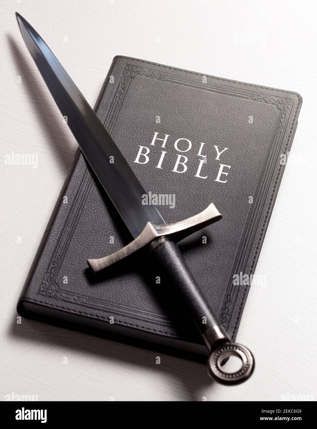 Double edged sword bible hi-res stock photography and images - Alamy