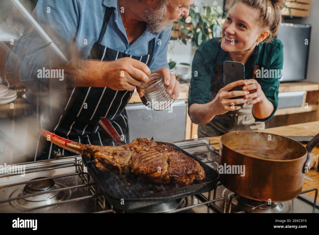 See through pan hi-res stock photography and images - Alamy