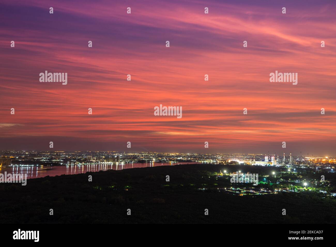 Night landscape view hi-res stock photography and images - Alamy
