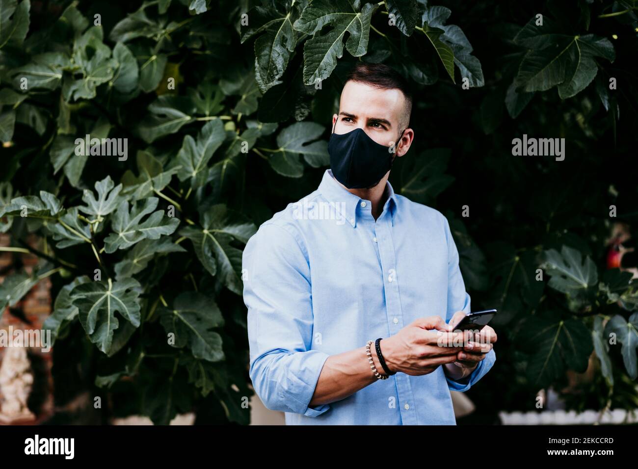 Mobile phone mask hi-res stock photography and images - Alamy