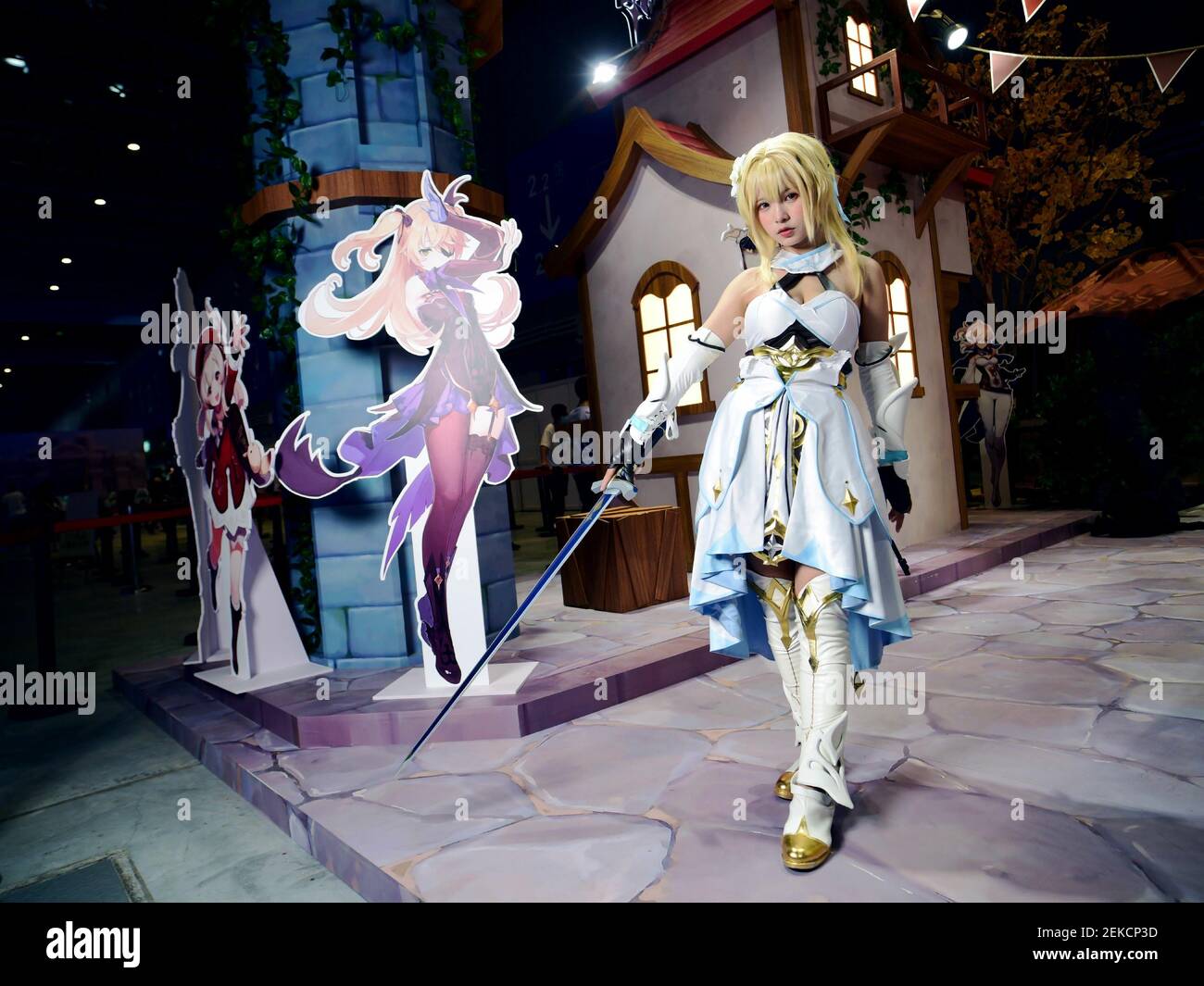 Cosplayers dress up as figures from animations, comics, and games ...