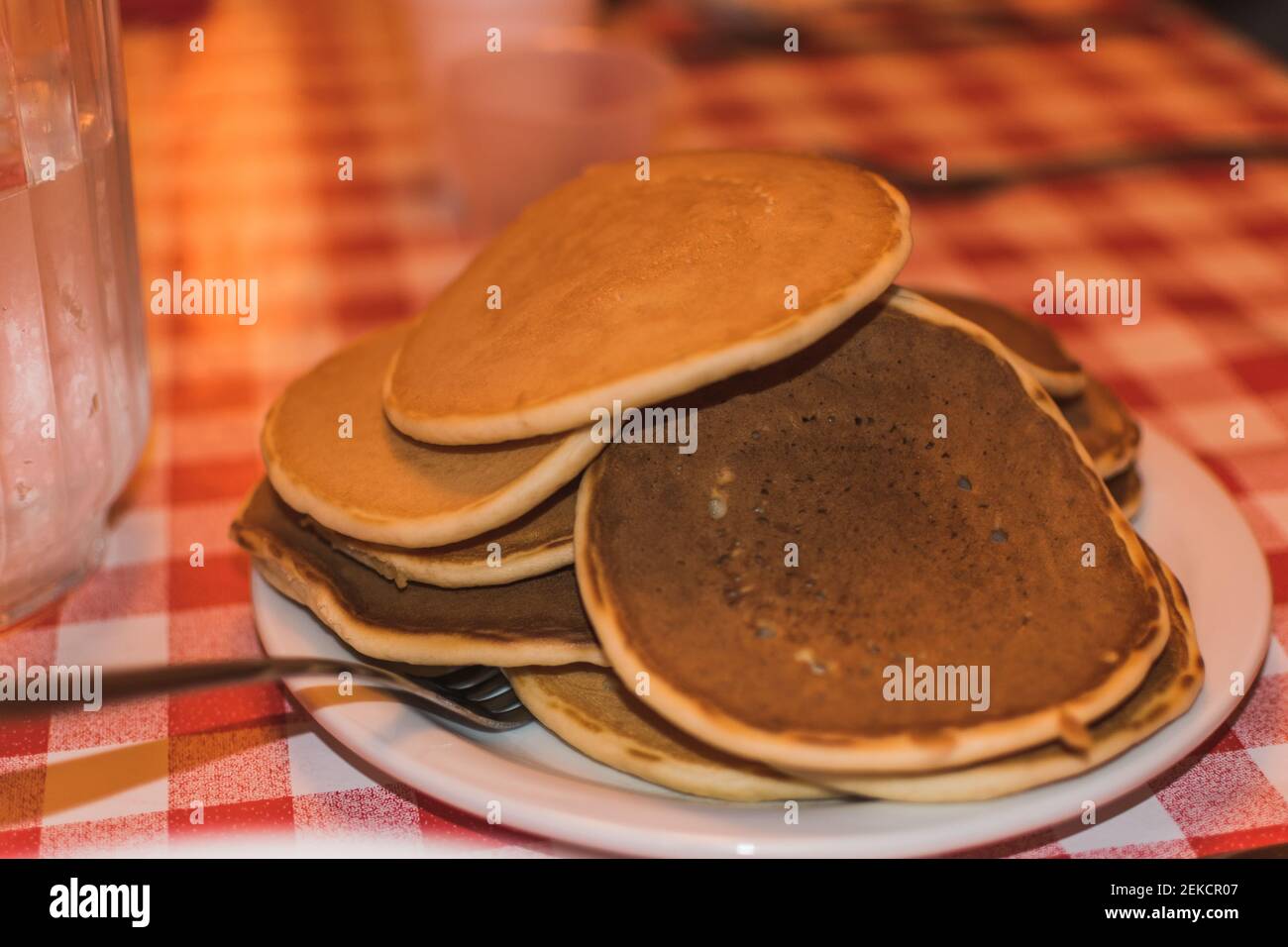 Pancakes stacked hi-res stock photography and images - Alamy