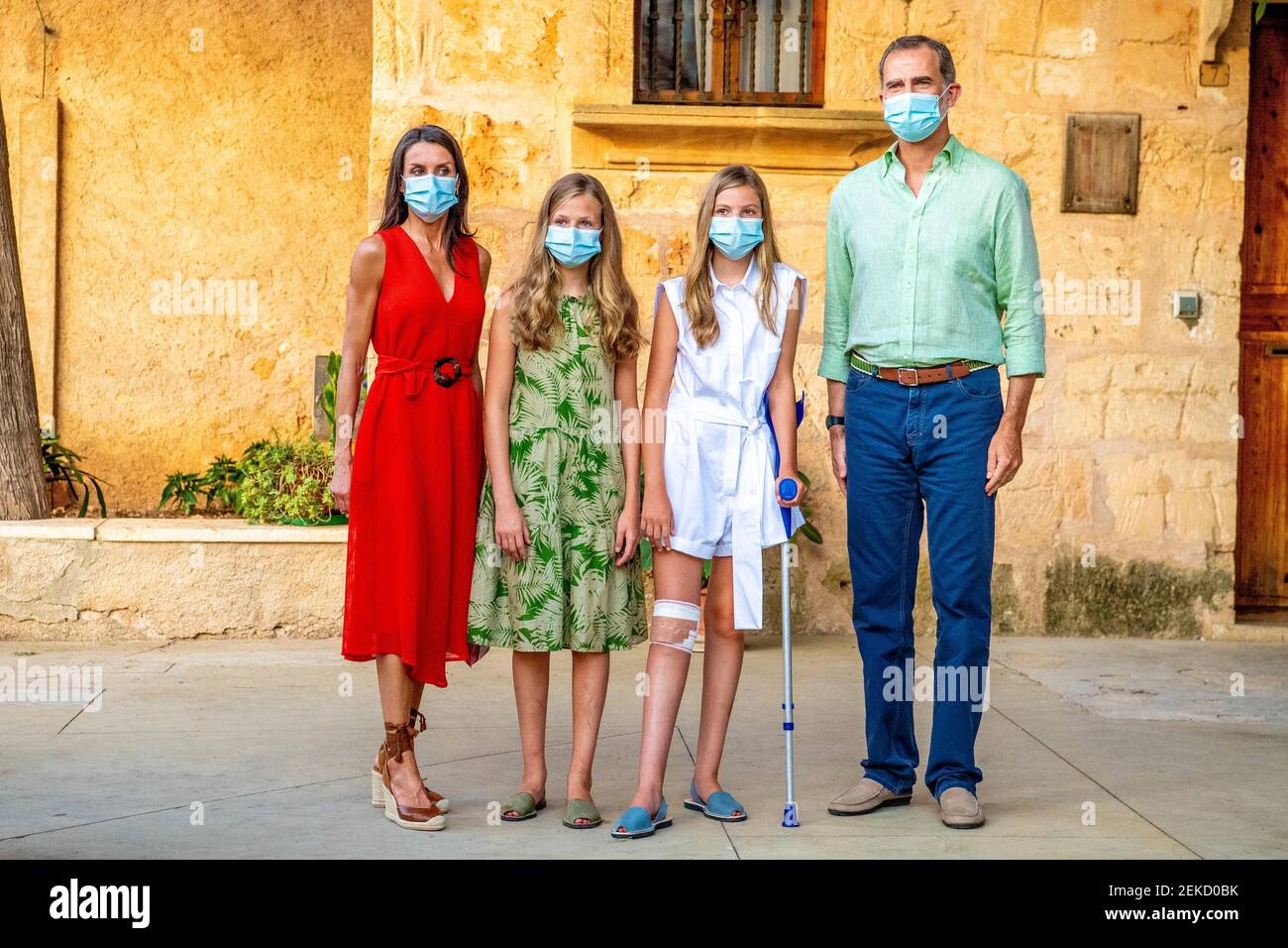 King Felipe VI of Spain and Queen Letizia with Princess Leonor and ...