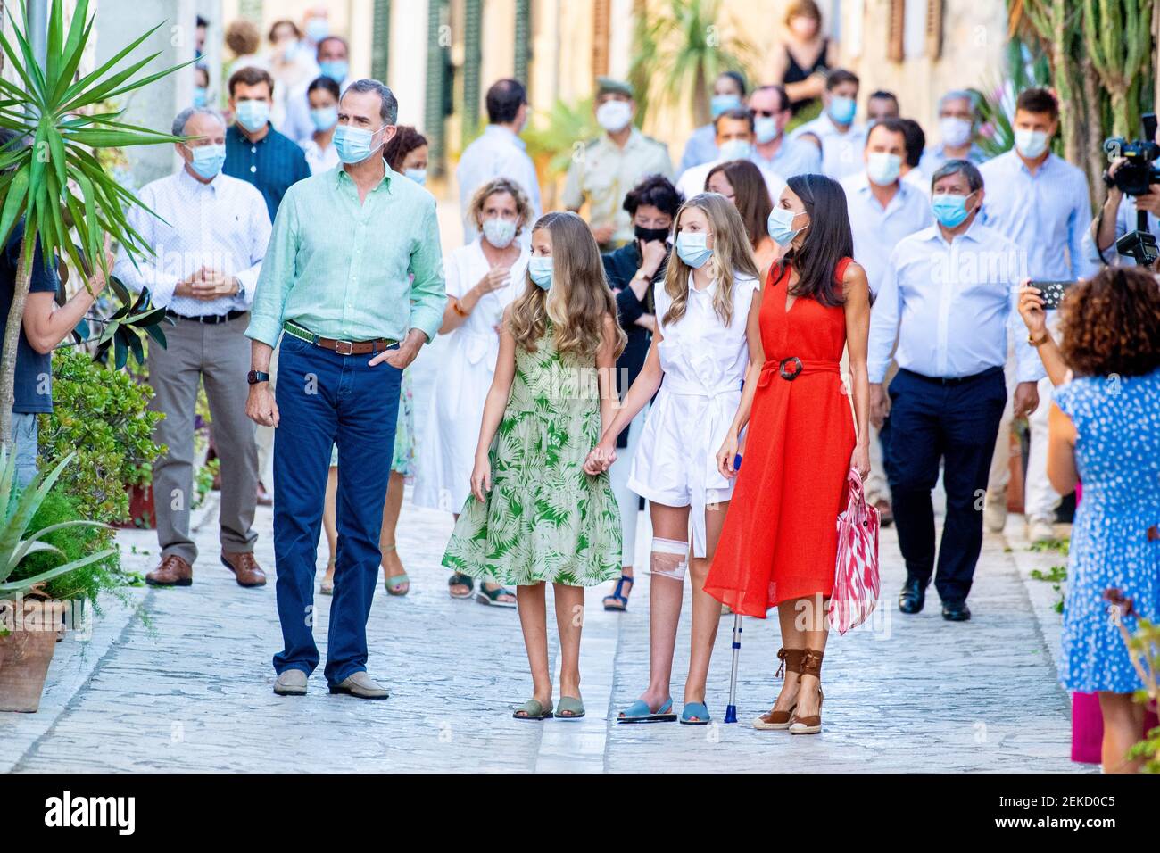 King Felipe VI of Spain and Queen Letizia with Princess Leonor and ...