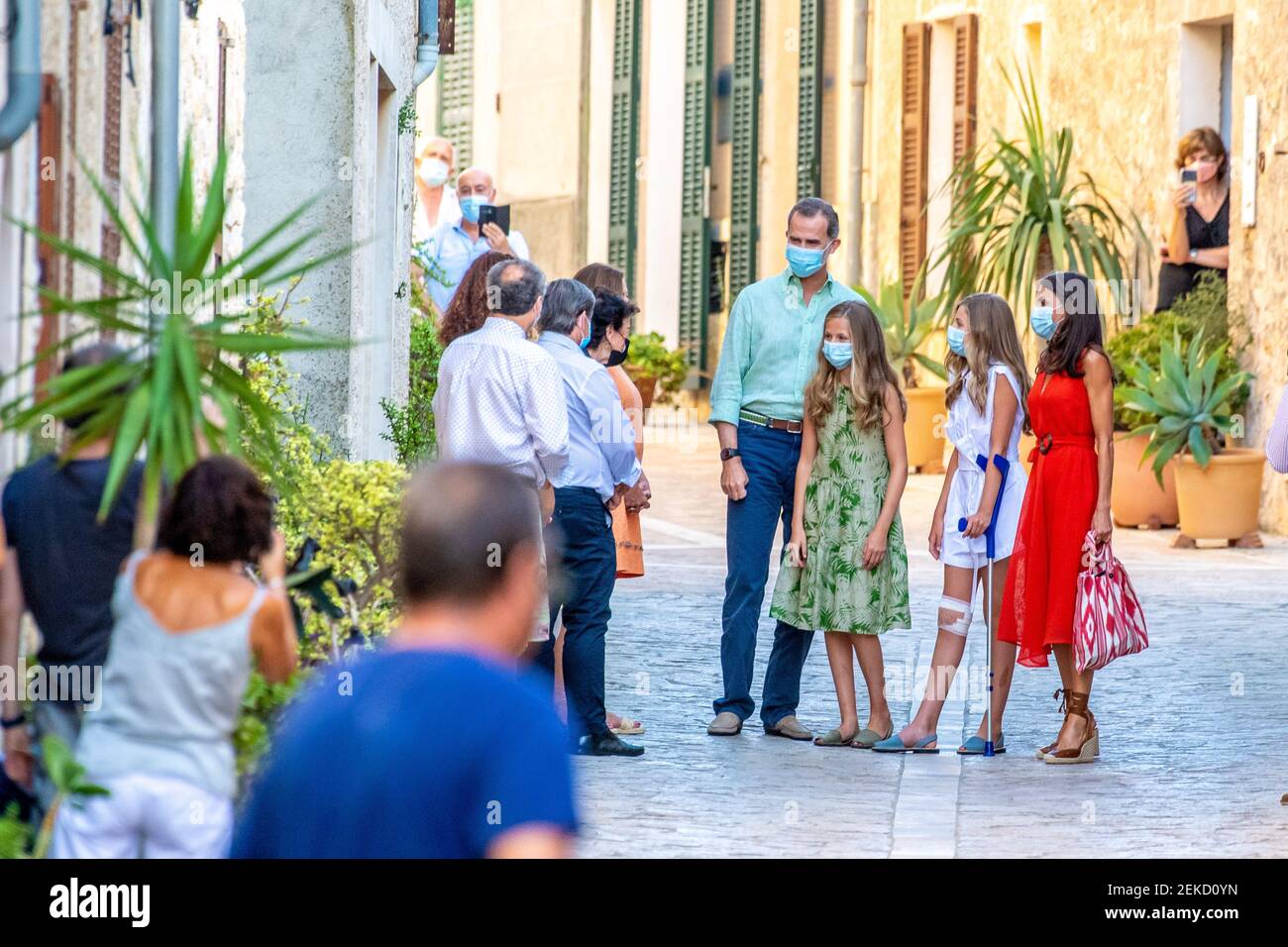 King Felipe VI of Spain and Queen Letizia with Princess Leonor and ...