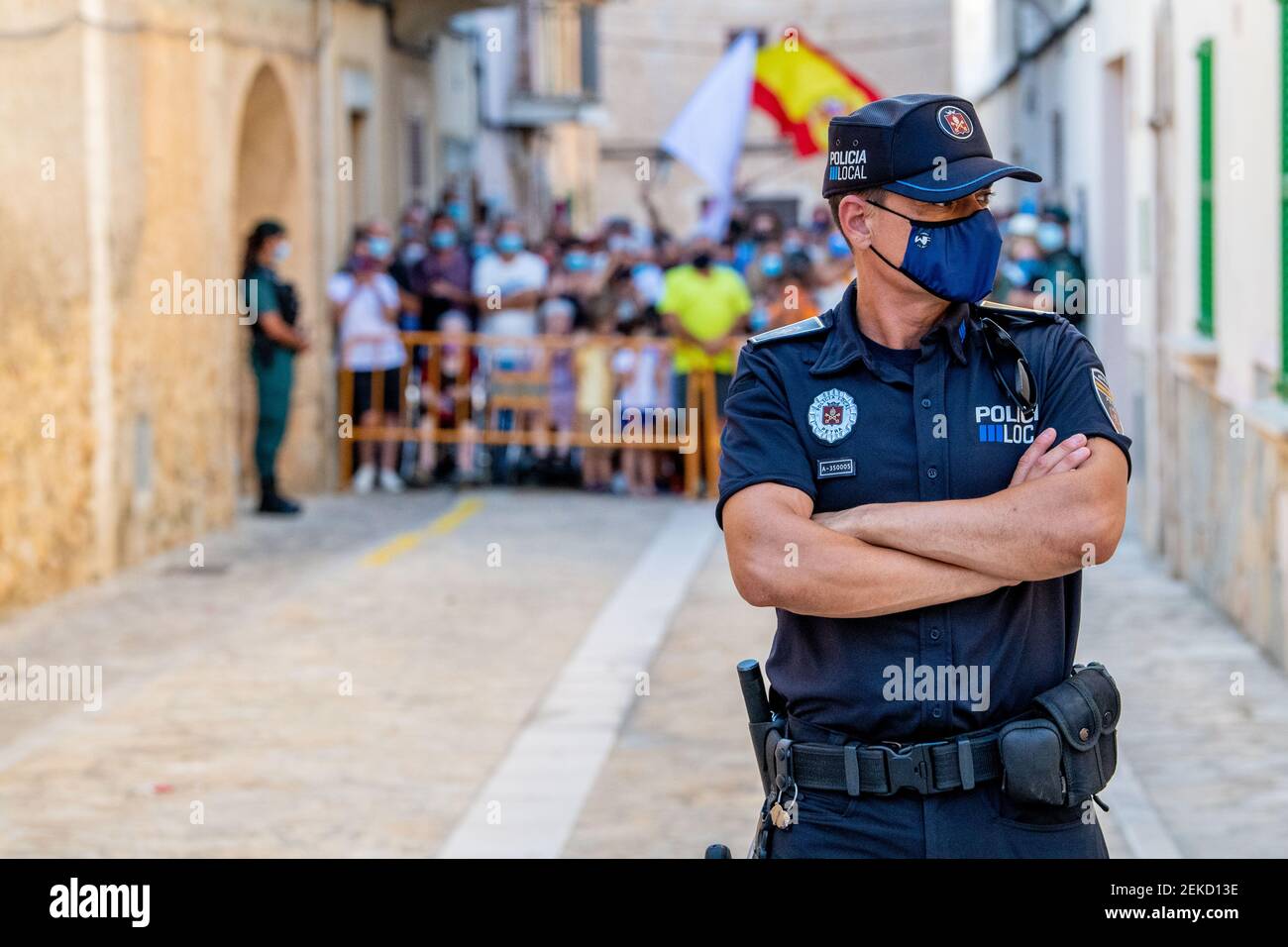 Spanish police officer wiearing mouthmask during a visit by the Spanish ...