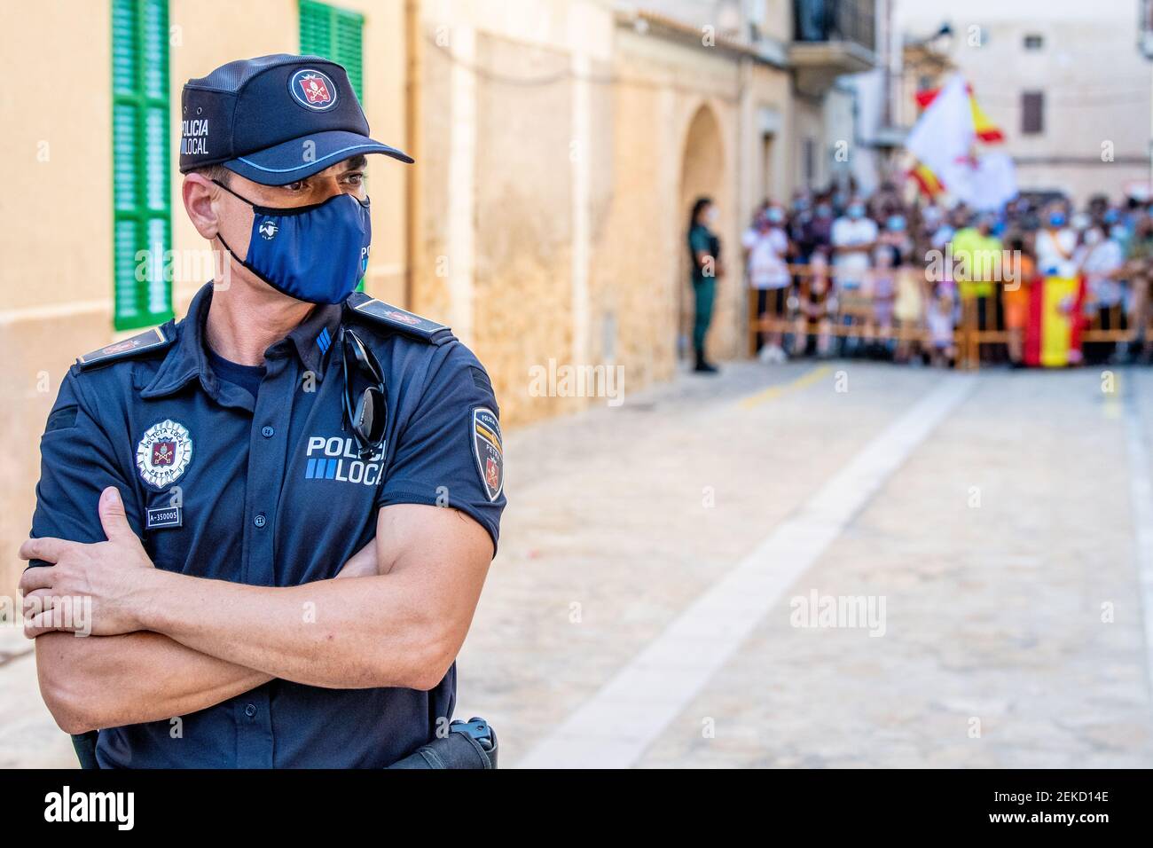 Spanish police officer wiearing mouthmask during a visit by the Spanish ...
