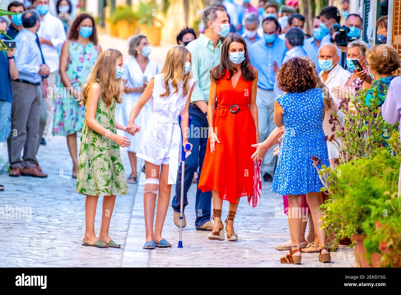 King Felipe VI of Spain and Queen Letizia with Princess Leonor and ...