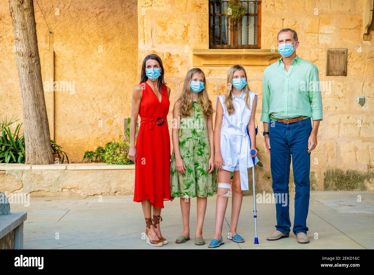 King Felipe VI of Spain and Queen Letizia with Princess Leonor and ...