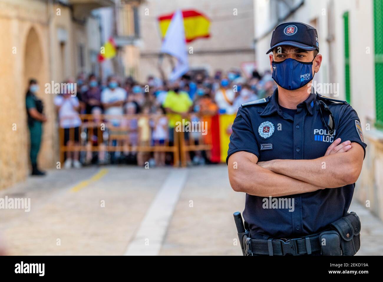 Spanish police officer wiearing mouthmask during a visit by the Spanish ...